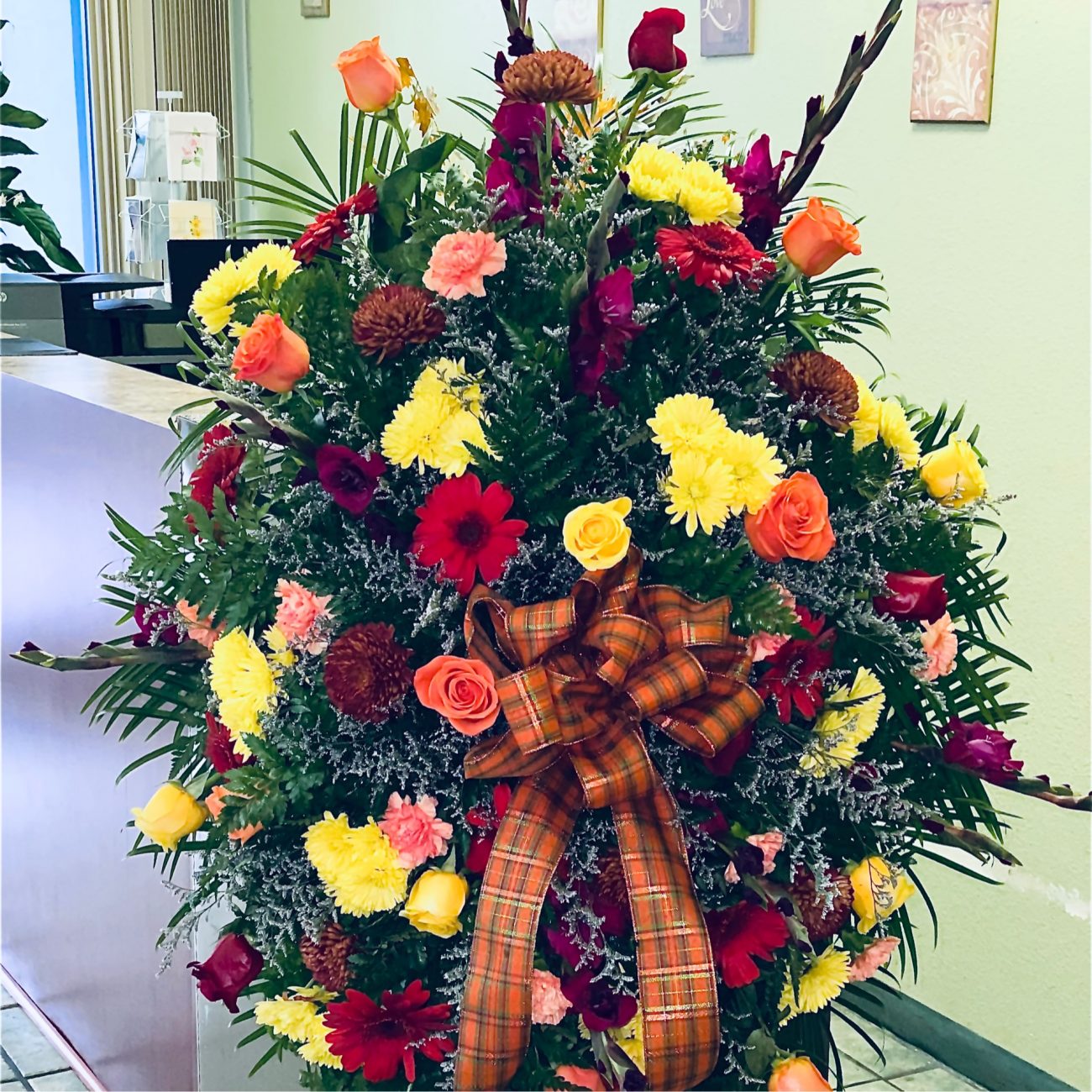 Standing Sprays – Mitchells Florist Orlando